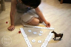 17 Dice Games for Kids (that teach early math skills) – Danya Banya